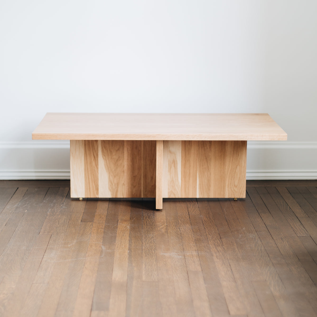 Thomas Coffee Table – Stoffer Home